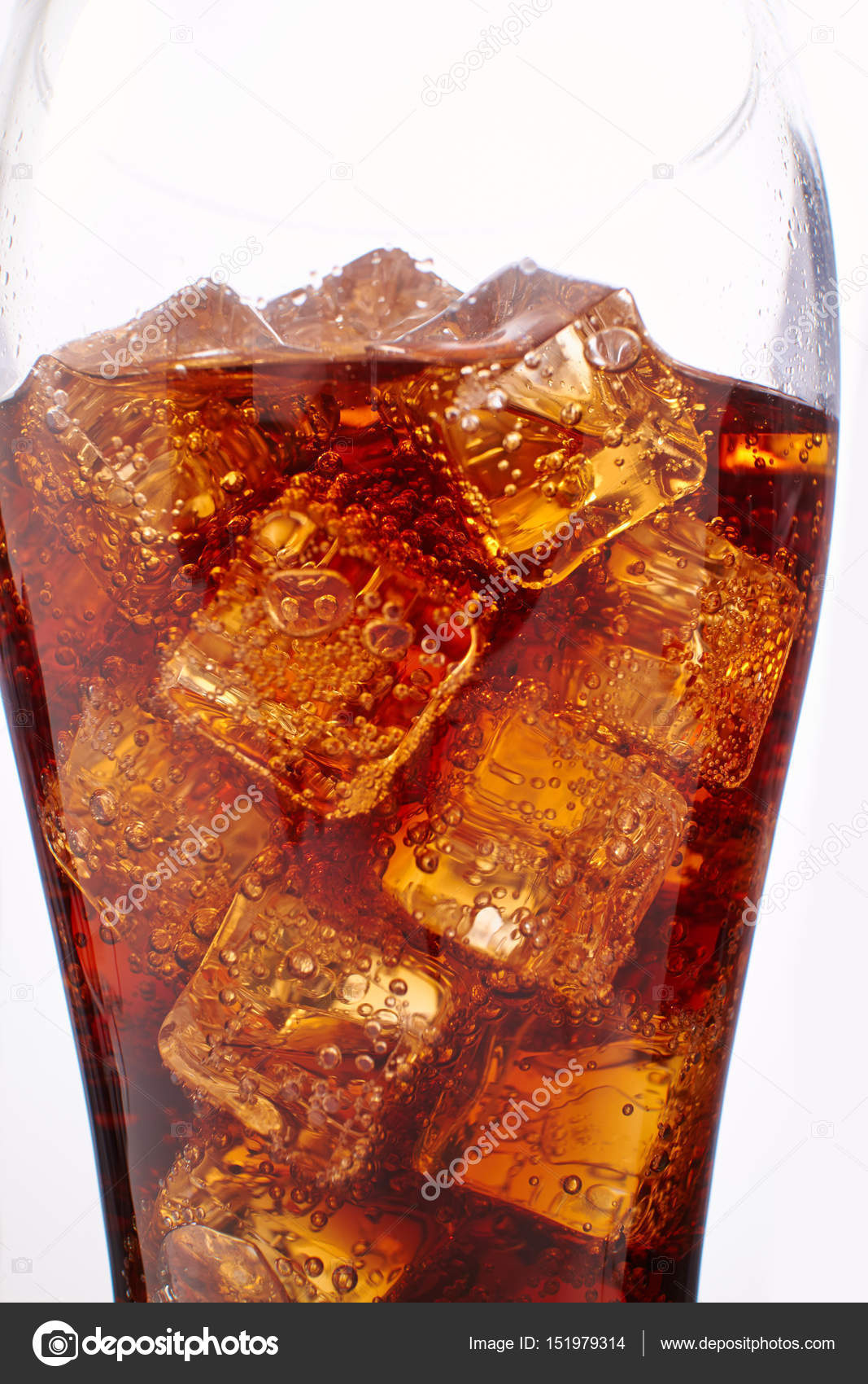 Cola with ice cubes Stock Photo by ©strelok 151979314