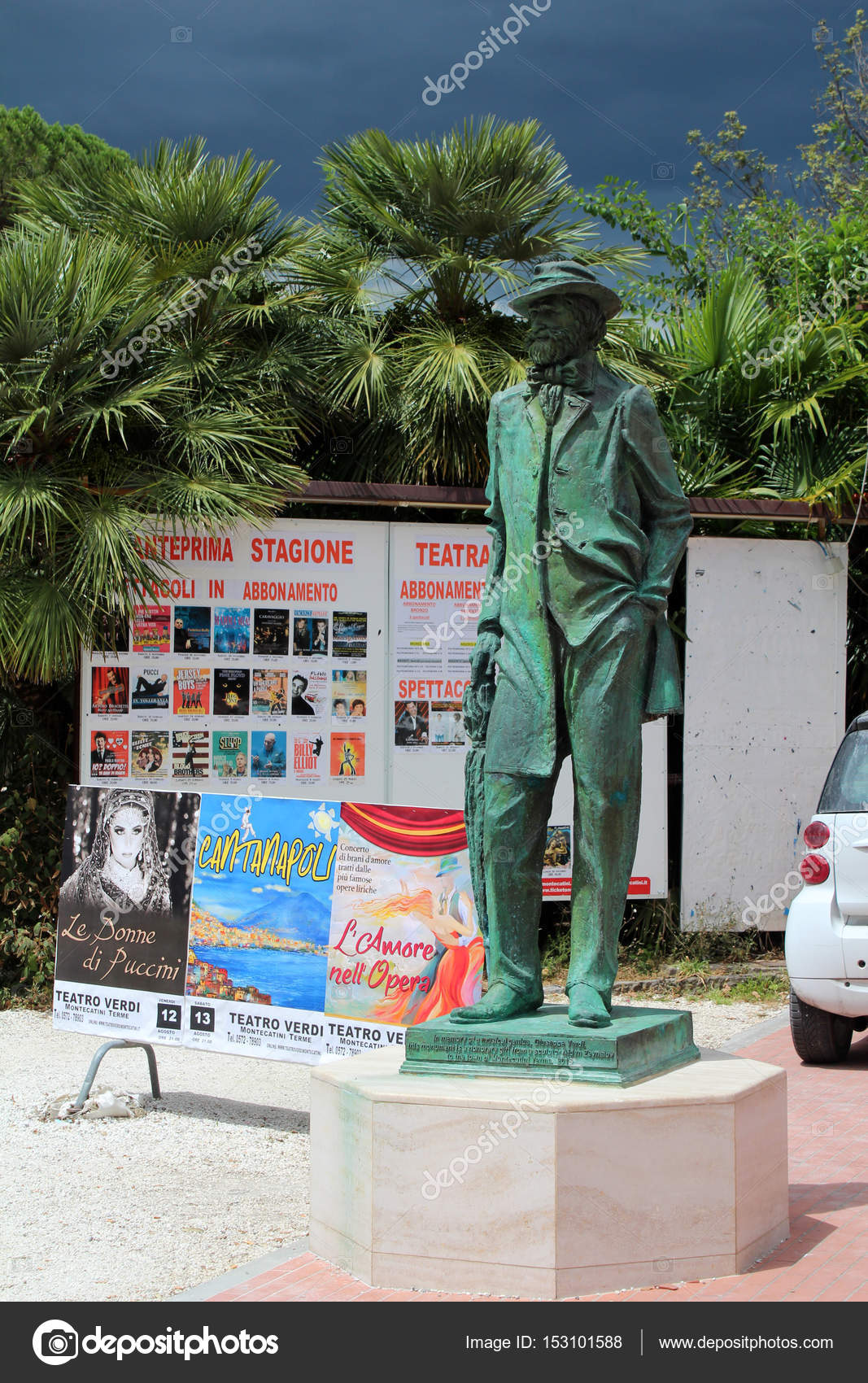 Giuseppe Verdi statue in Montecatini Terme – Stock Editorial Photo ...