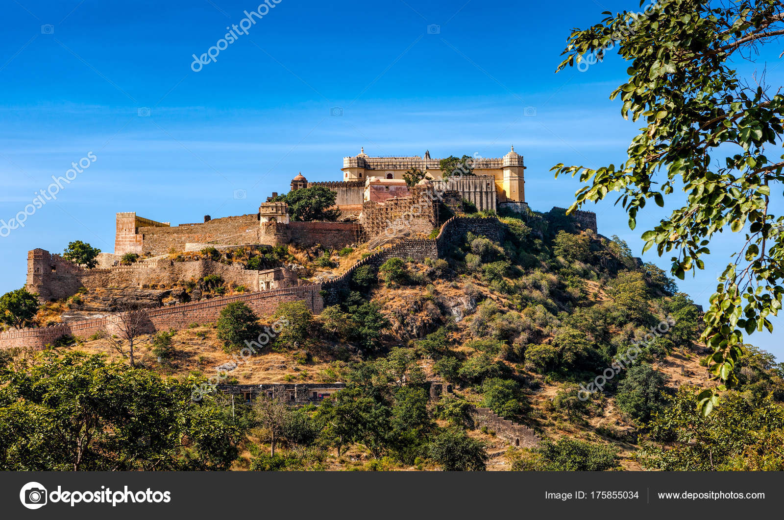 Kumbhalgarh fort, Rajasthan, India — Stock Photo © photoff #175855034