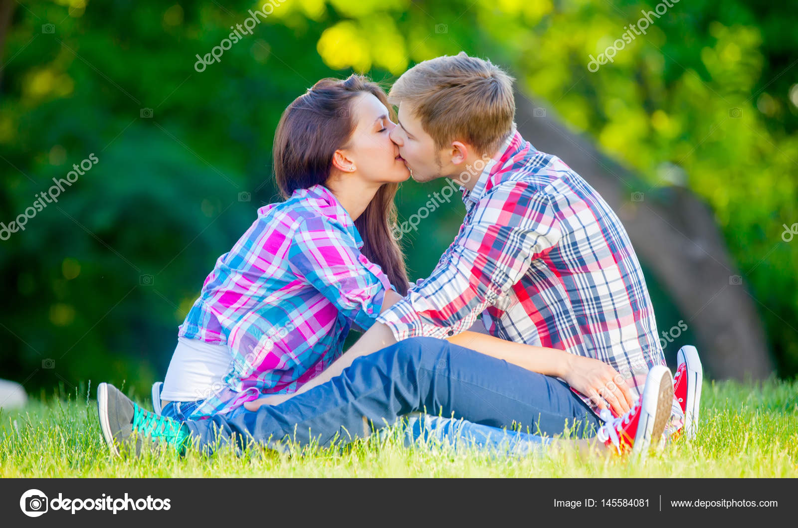 Cute Couple Kissing Image Beautiful Loving Couple Kissing In Bed Stock