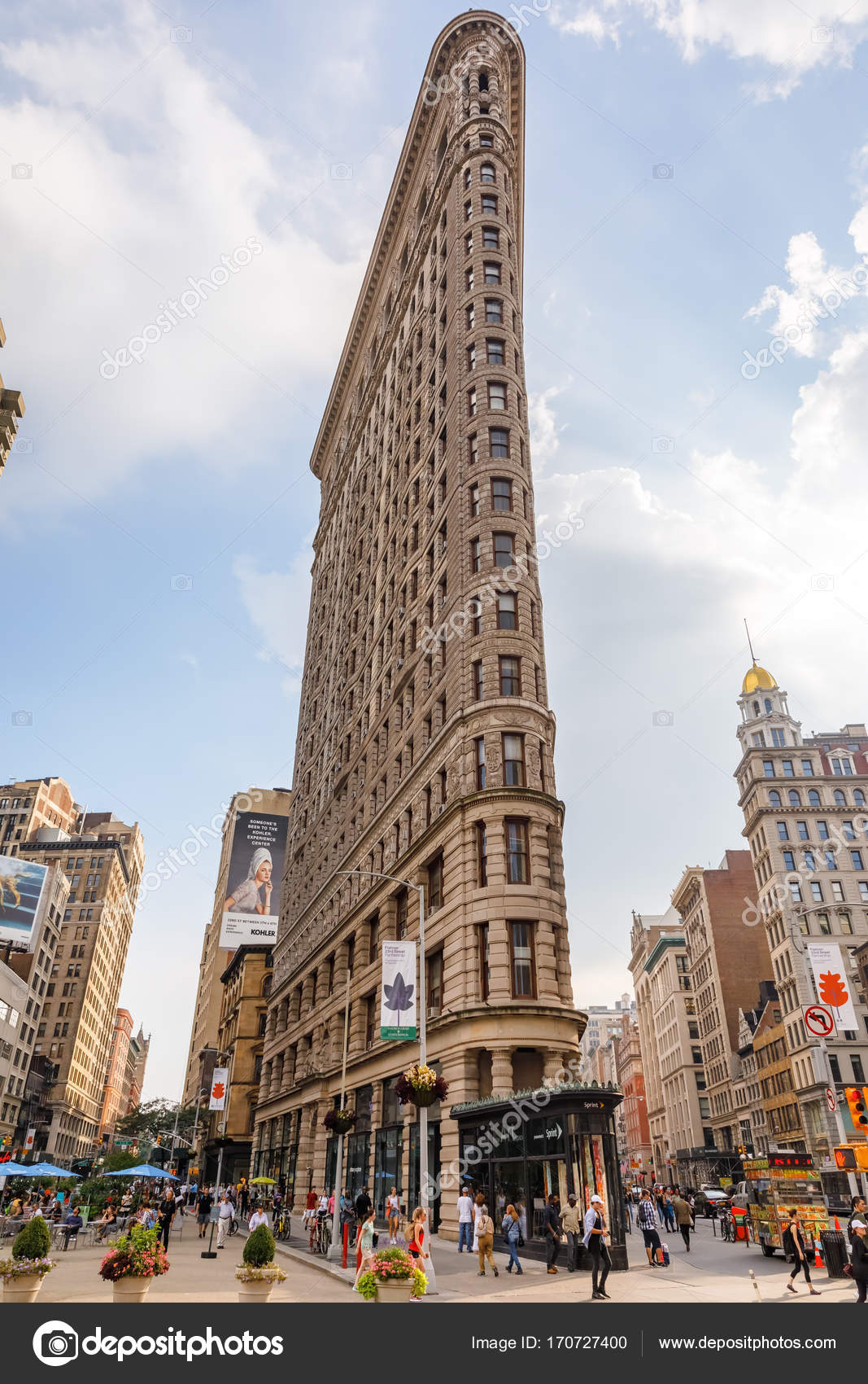 Flatiron Building in NYC – Stock Editorial Photo © palinchak #170727400