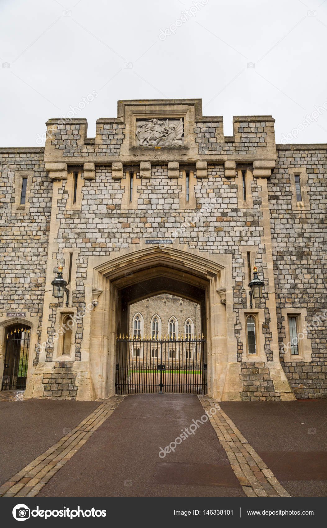 Path to St Georges Gate – Stock Editorial Photo © dbvirago #146338101