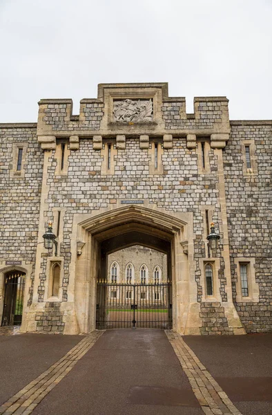 St Georges Gate – Stock Editorial Photo © dbvirago #129440858