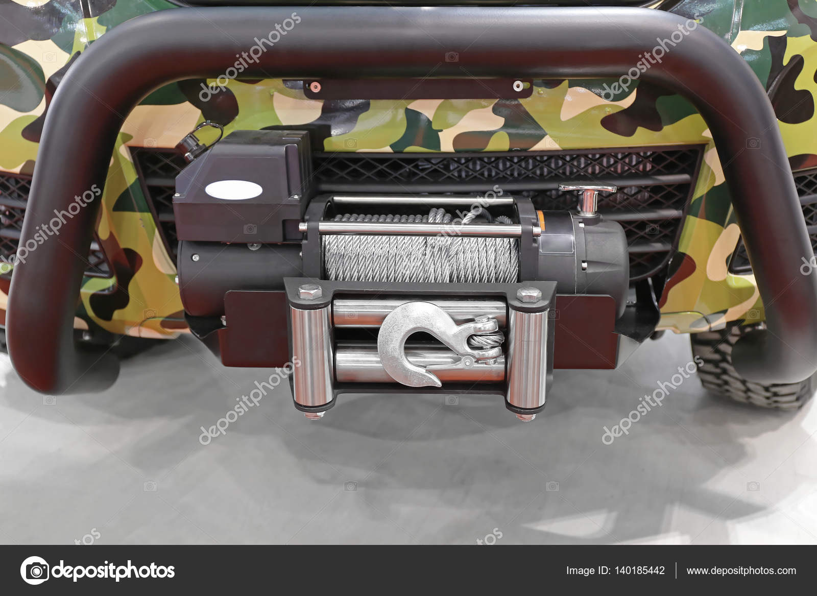 Electric Winch Off Road — Stock Photo © Baloncici #140185442
