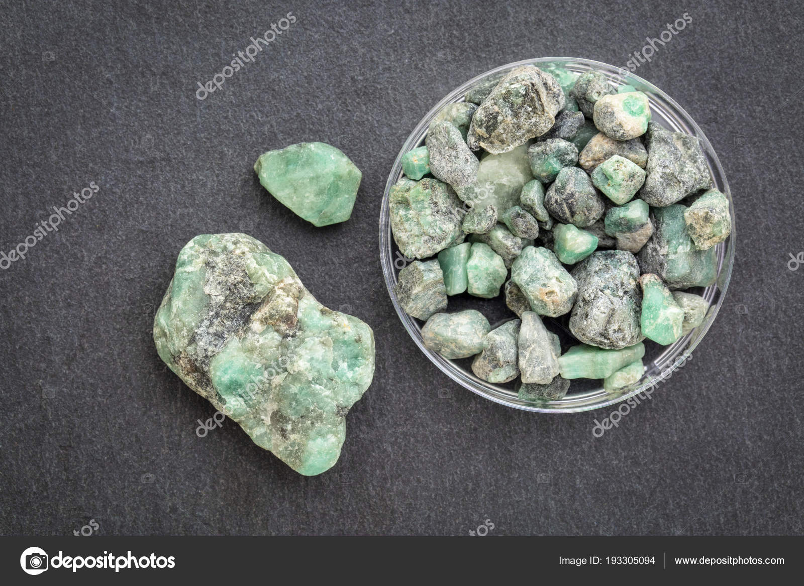 Roher Smaragd Edelstein