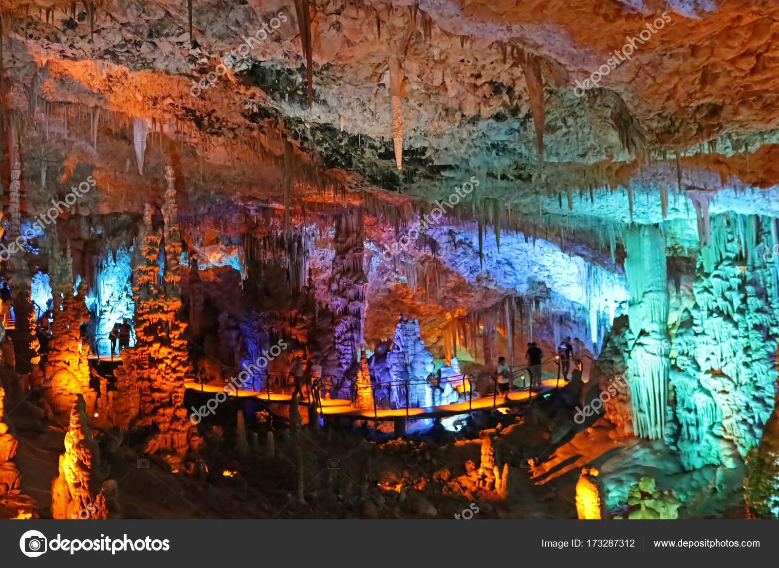 Cueva Avshalom, también conocida como Cueva Soreq, una gran cueva de ...