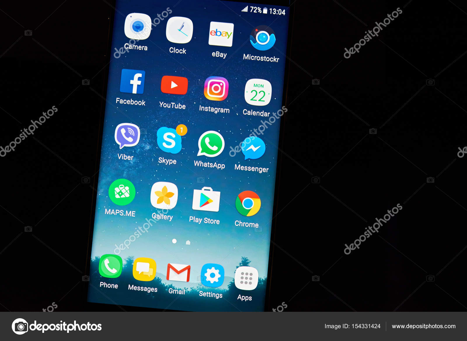 Modern android smartphone menu – Stock Editorial Photo © dimarik #154331424