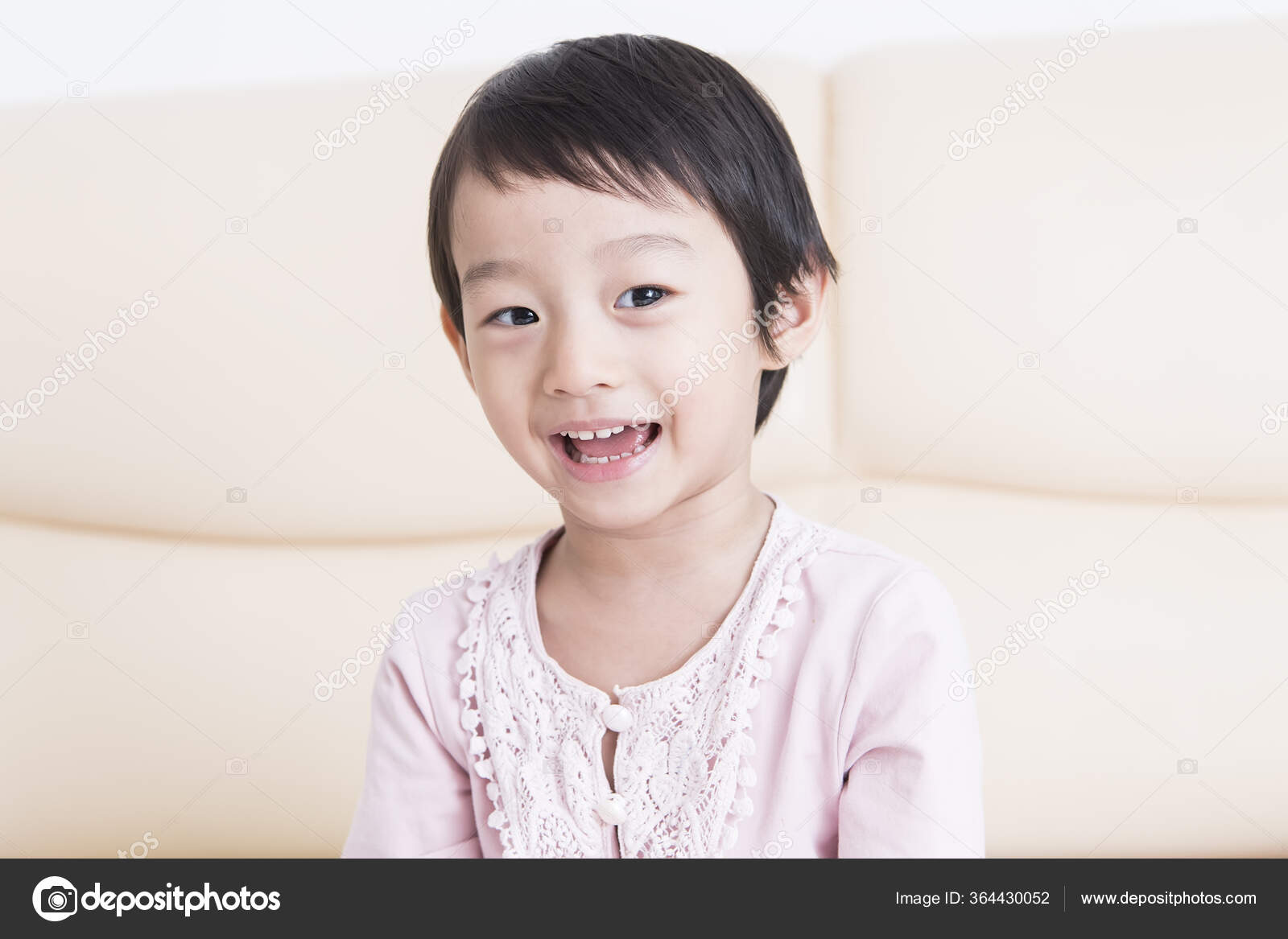 Portrait Beautiful Asian Cute Girl Smile — Stock Photo © firefox #364430052