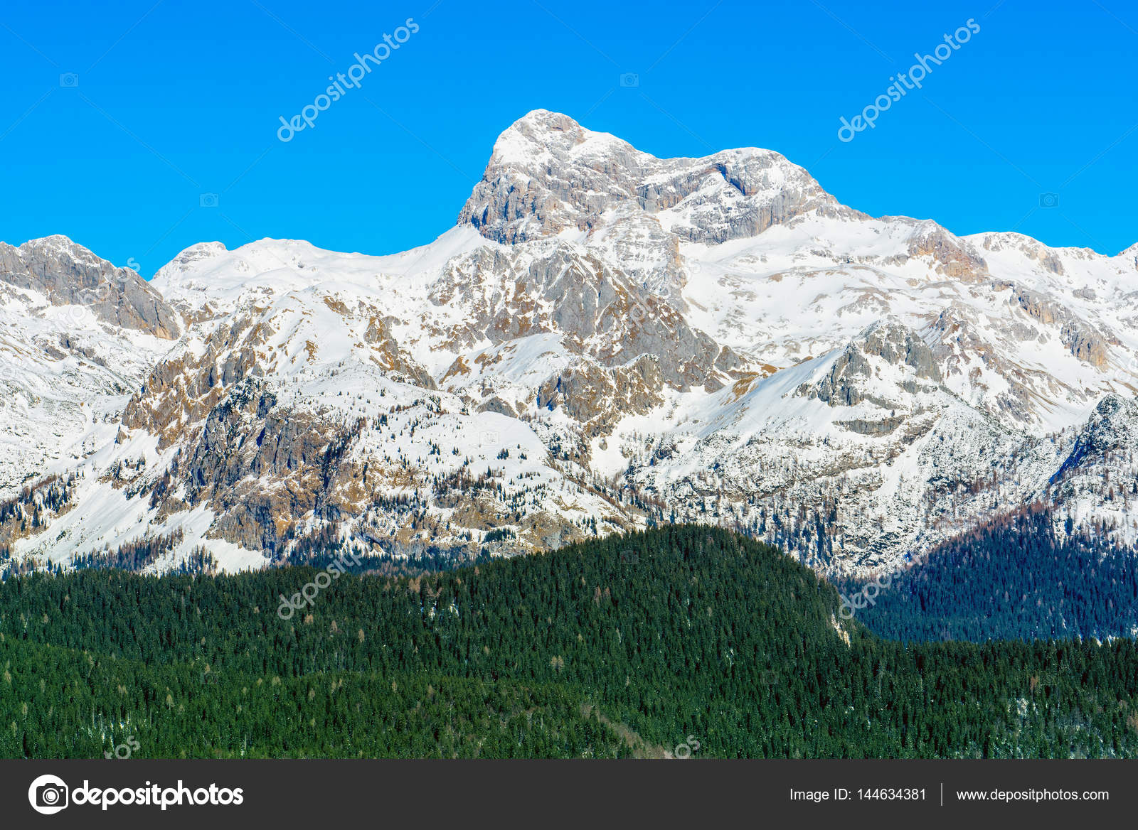 Triglav mountain top — Stock Photo © stevanovicigor #144634381