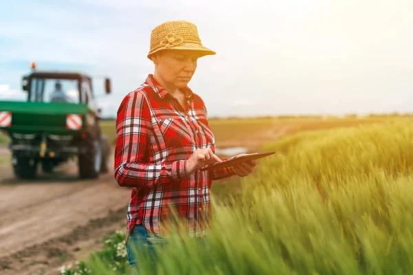 Responsible smart farming, using modern technology in agricultur ...