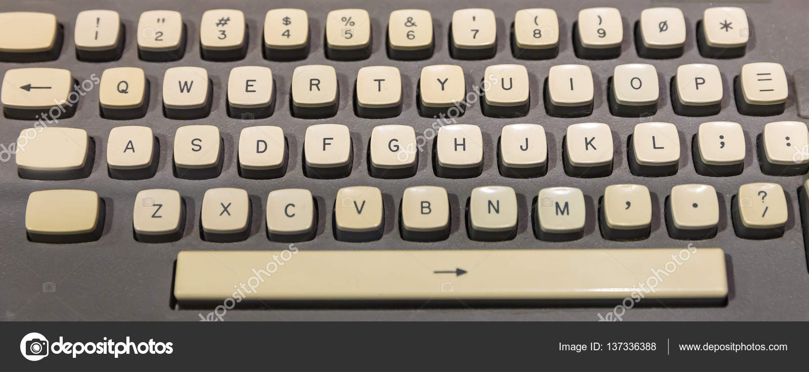 Old keyboard of computer Stock Photo by ©Nomadsoul1 137336388