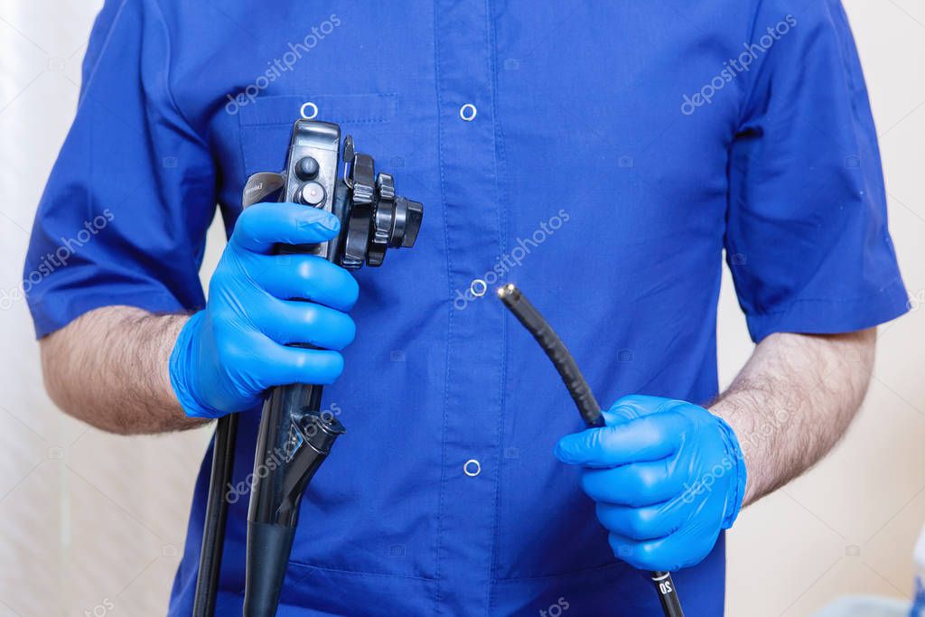 Gastroscopia, endoscopia. Manos del Doctor listas para la operación ...