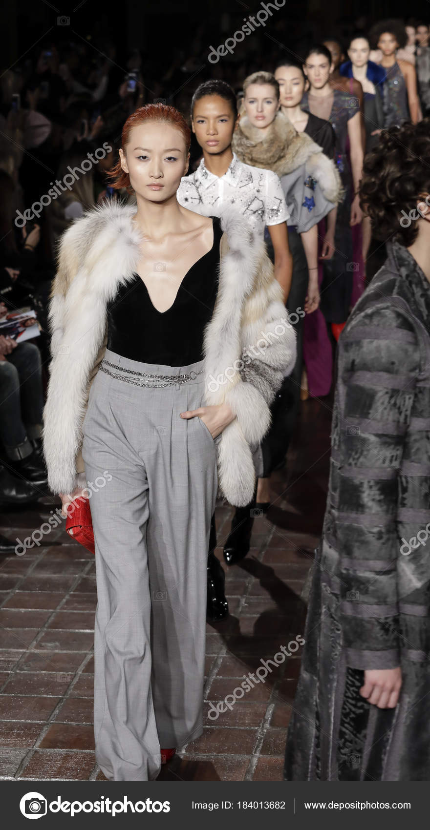 Models walk runway – Stock Editorial Photo © SamAronov #184013682