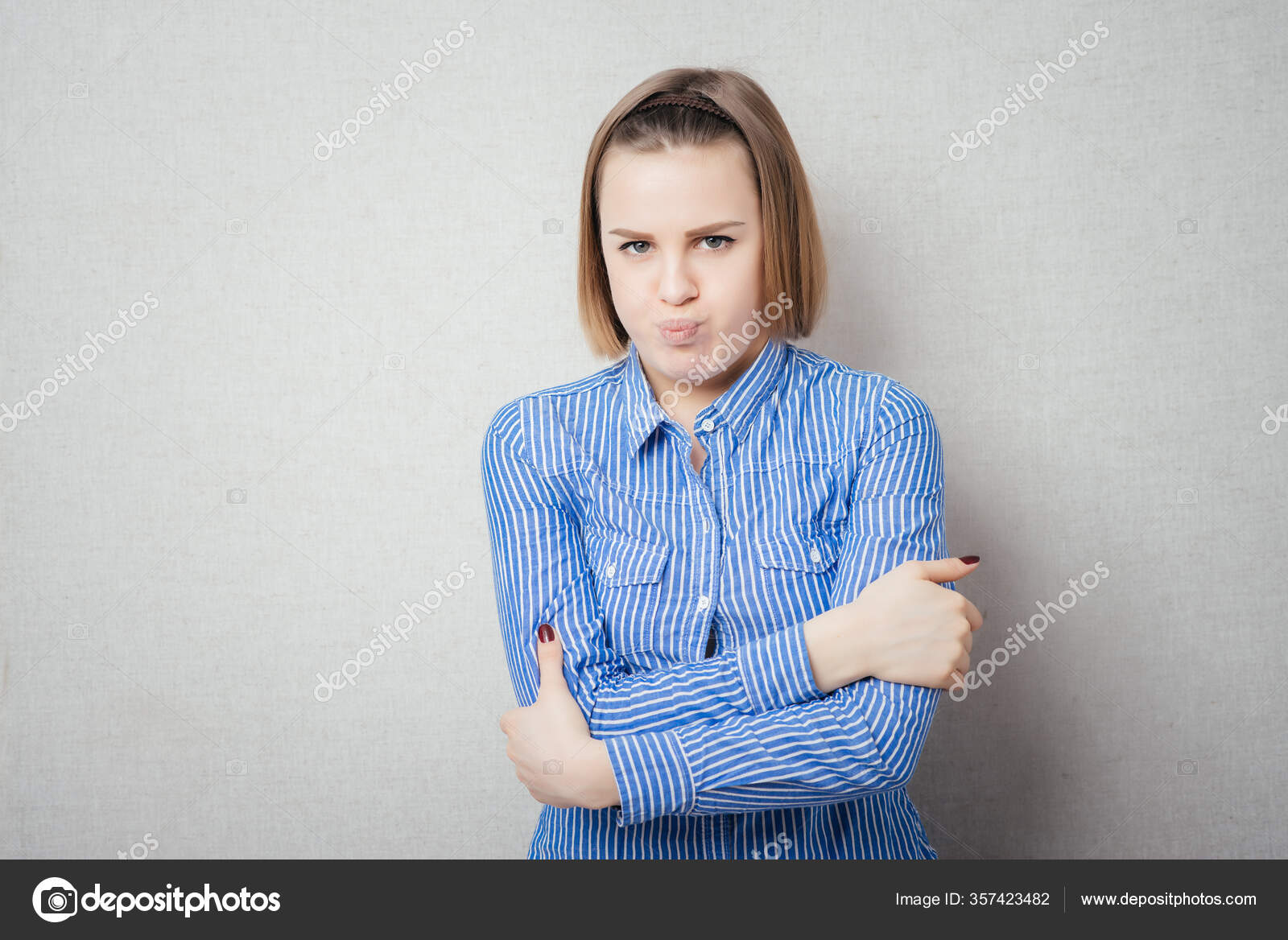 Young Girl Photo Studio Background Stock Photo by ©file404 357423482