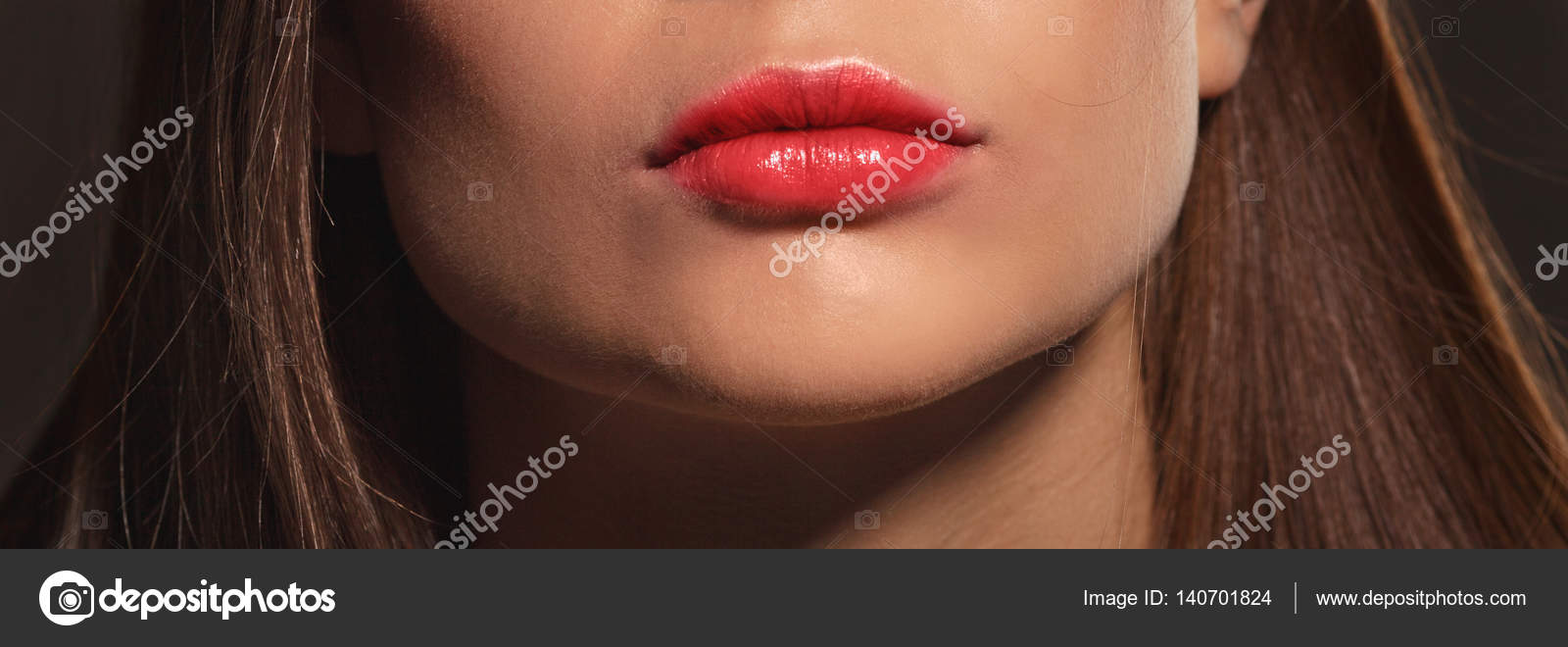 Beautiful young woman's full lips. Part of young woman face — Stock ...