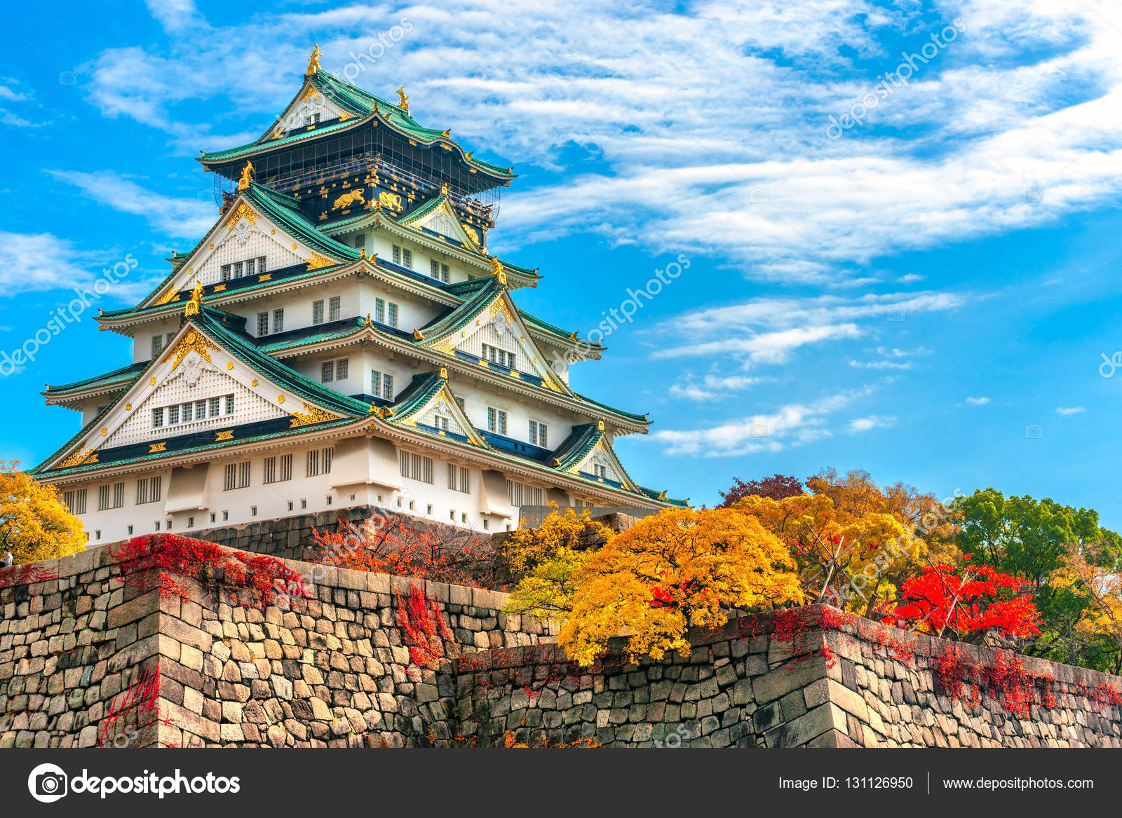 가 단풍과 오사카의 오사카 성입니다. 일본 — 스톡 사진 © masterlu #131126950