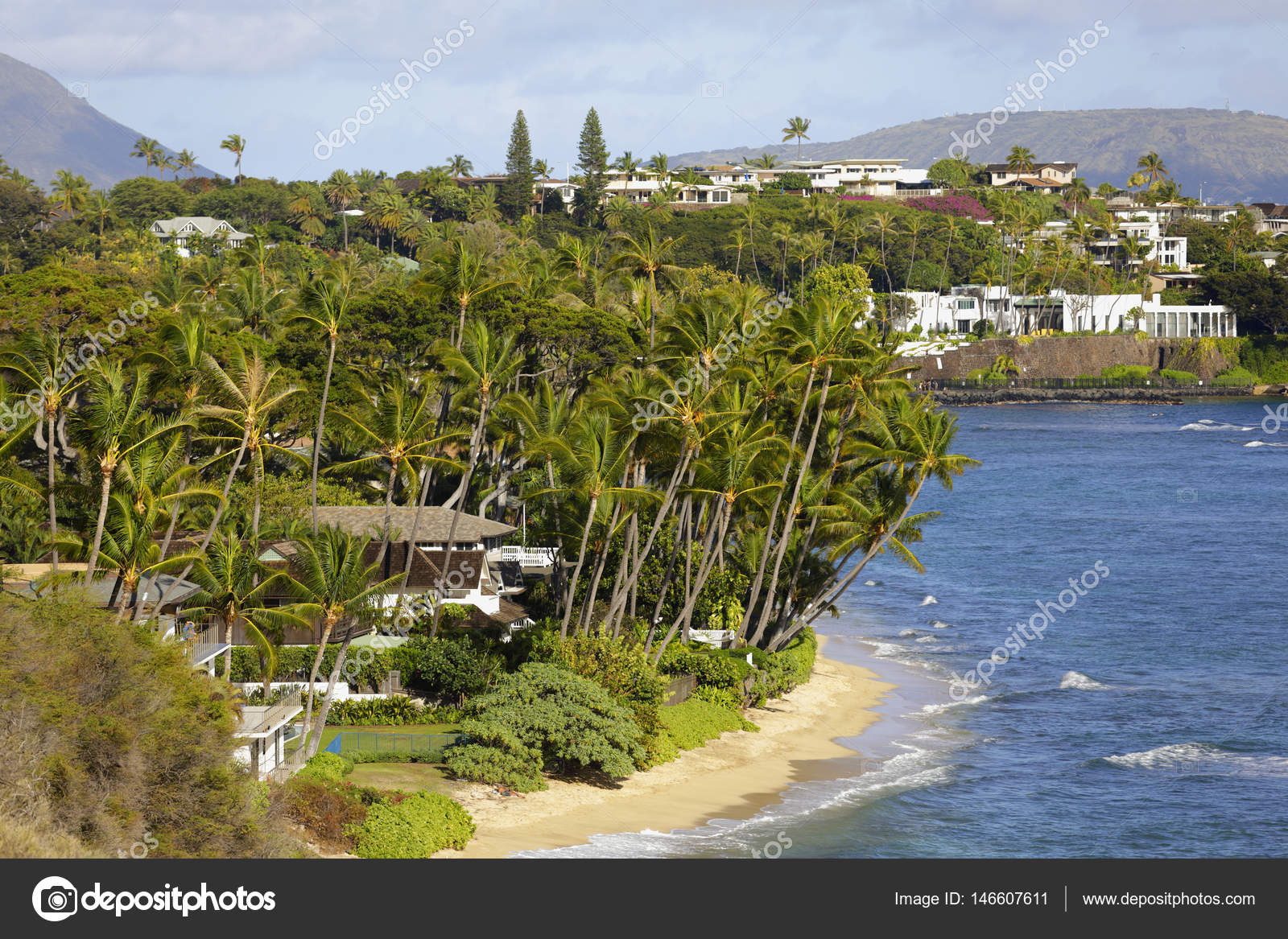 Luxury oceanfront homes in Hawaii — Stock Photo © felixtm #146607611