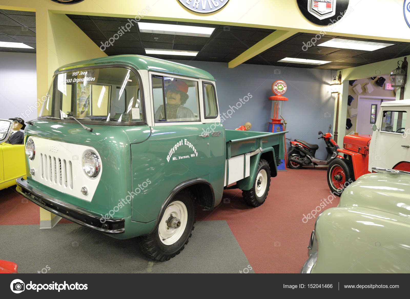 Miami Auto Museum at the Dezer Collection — Stock Editorial Photo ...