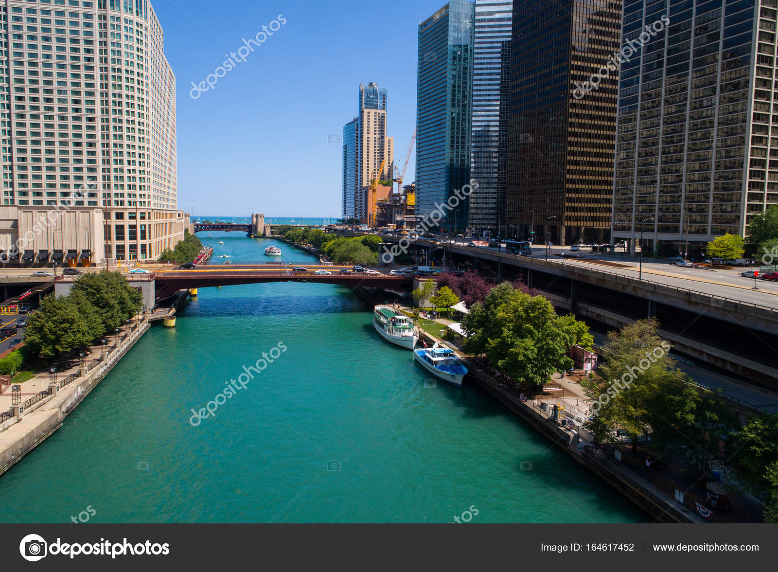Travel destination Chicago River Stock Photo by ©felixtm 164617452
