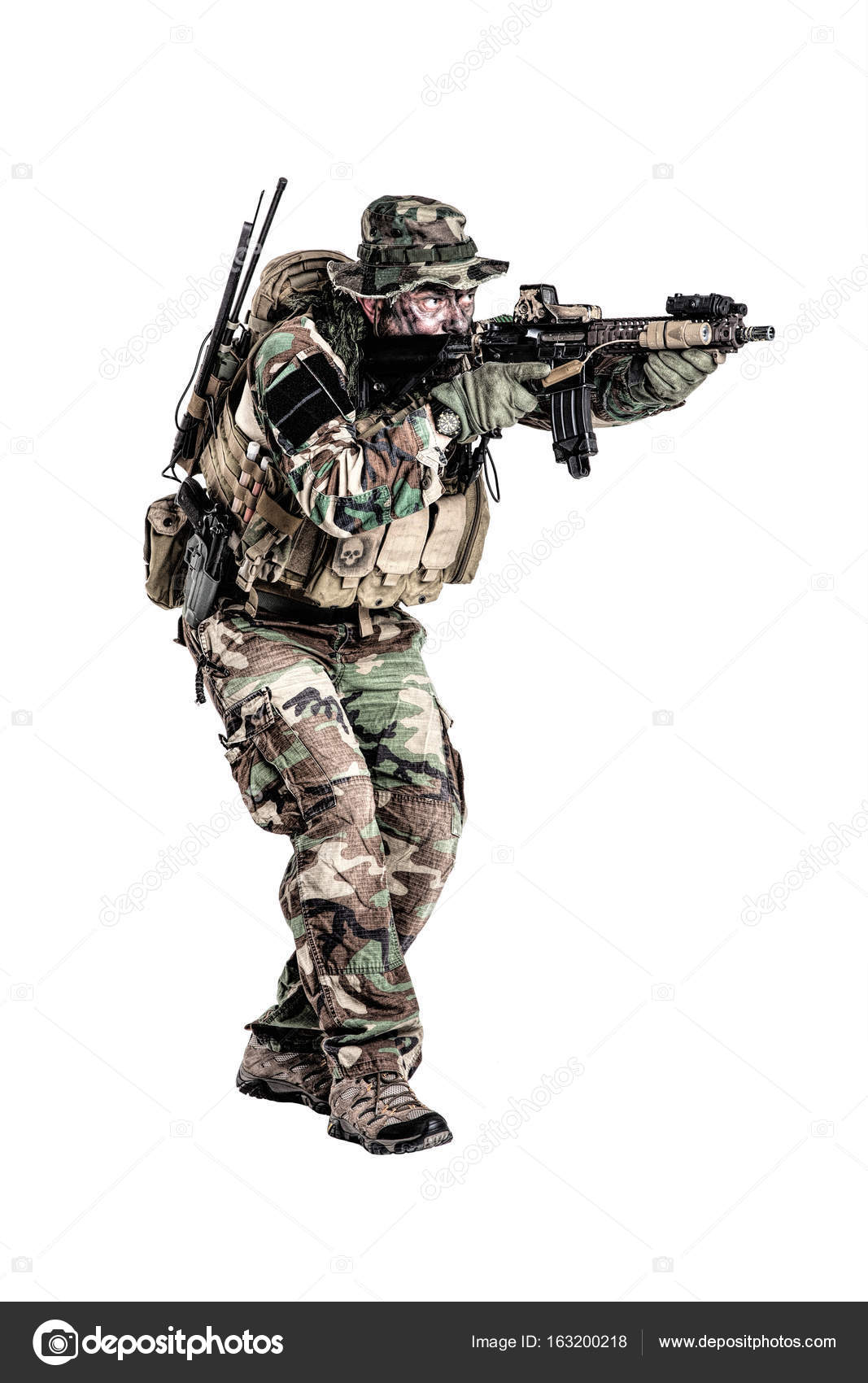 Jungle warfare unit — Stock Photo © zabelin #163200218