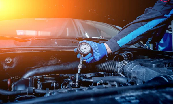 Engine compression measurement Stock Photos, Royalty Free Engine ...