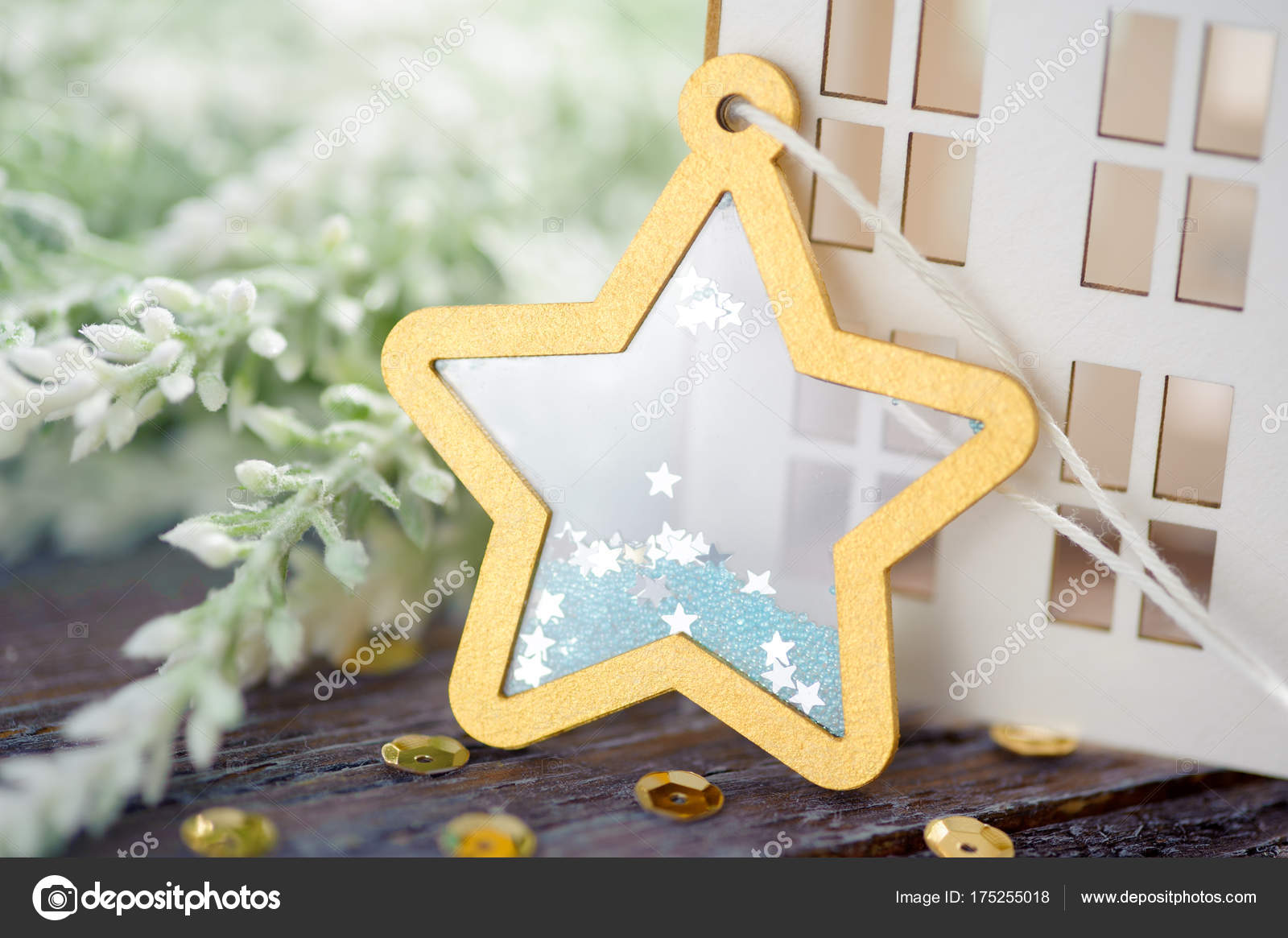 Gold Craft Shaker Star Wood Background Stock Photo by ©deinfo 175255018