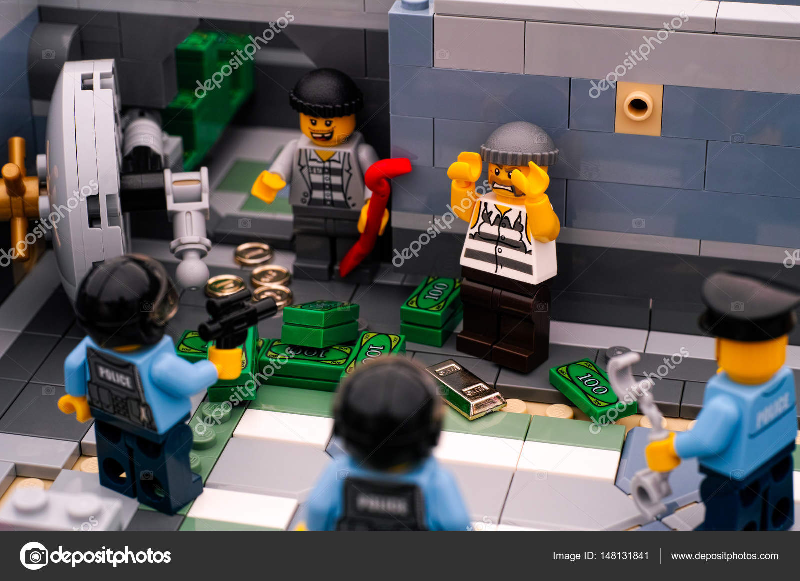 Lego Bank Robbery | tunersread.com