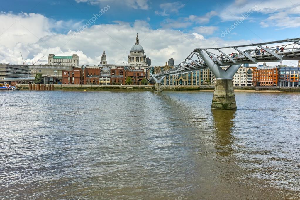 Amazing view of St. Paul's Cathedral from Thames river, London, England ...