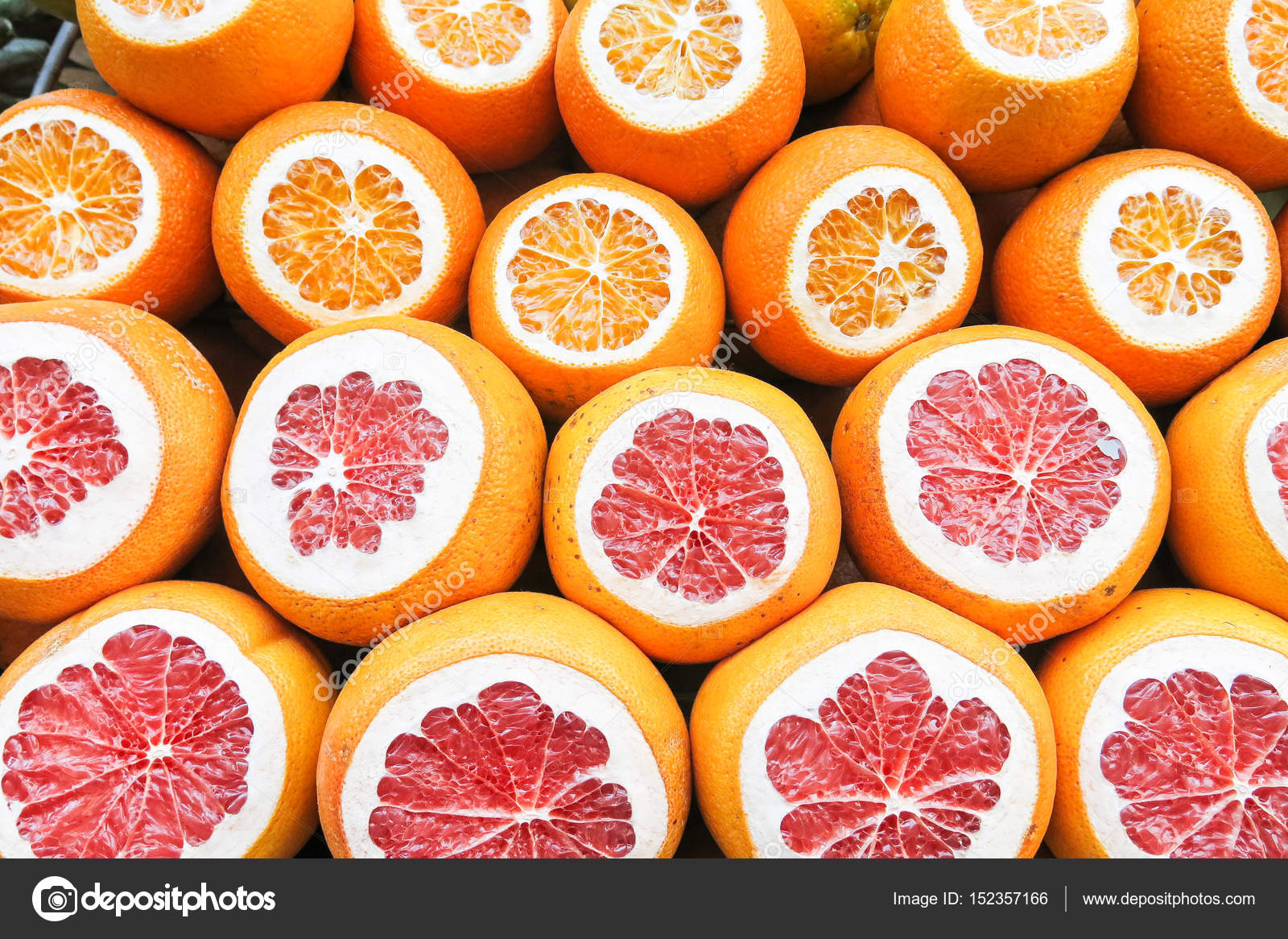 Fresh fruits on a Turkish market. Istanbul, Turkey. — Stock Photo ...