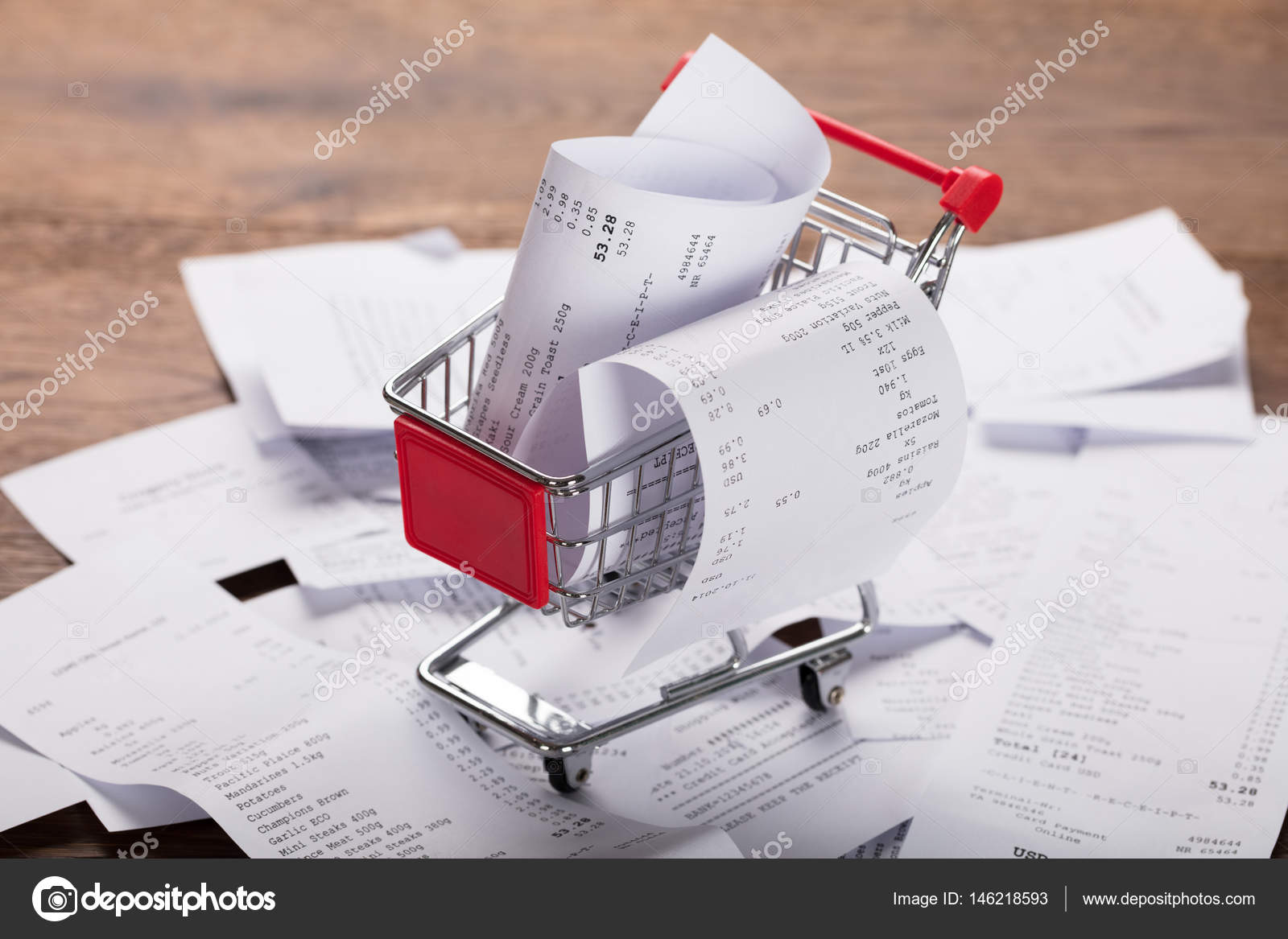 Shopping Cart With Receipts — Stock Photo © AndreyPopov #146218593