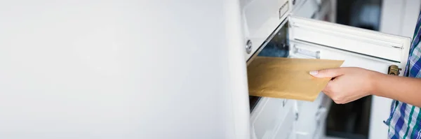 Carta entrega recepción fotos de stock, imágenes de Carta entrega ...