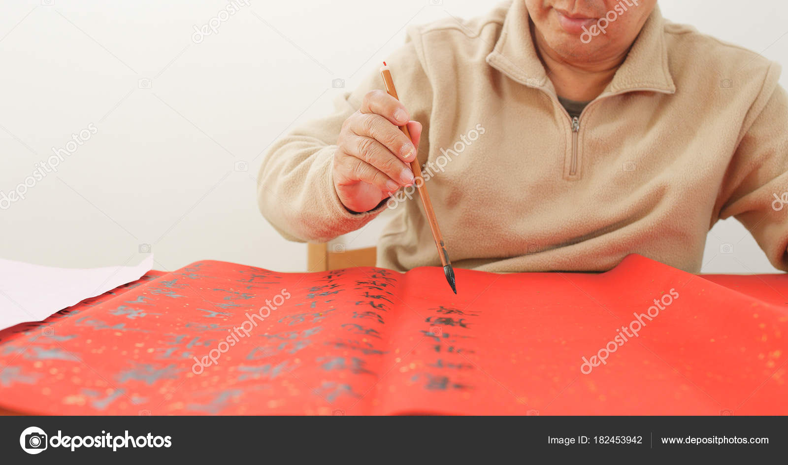 Old Man Writing Chinese Calligraphy Red Paper — Stock Photo ...