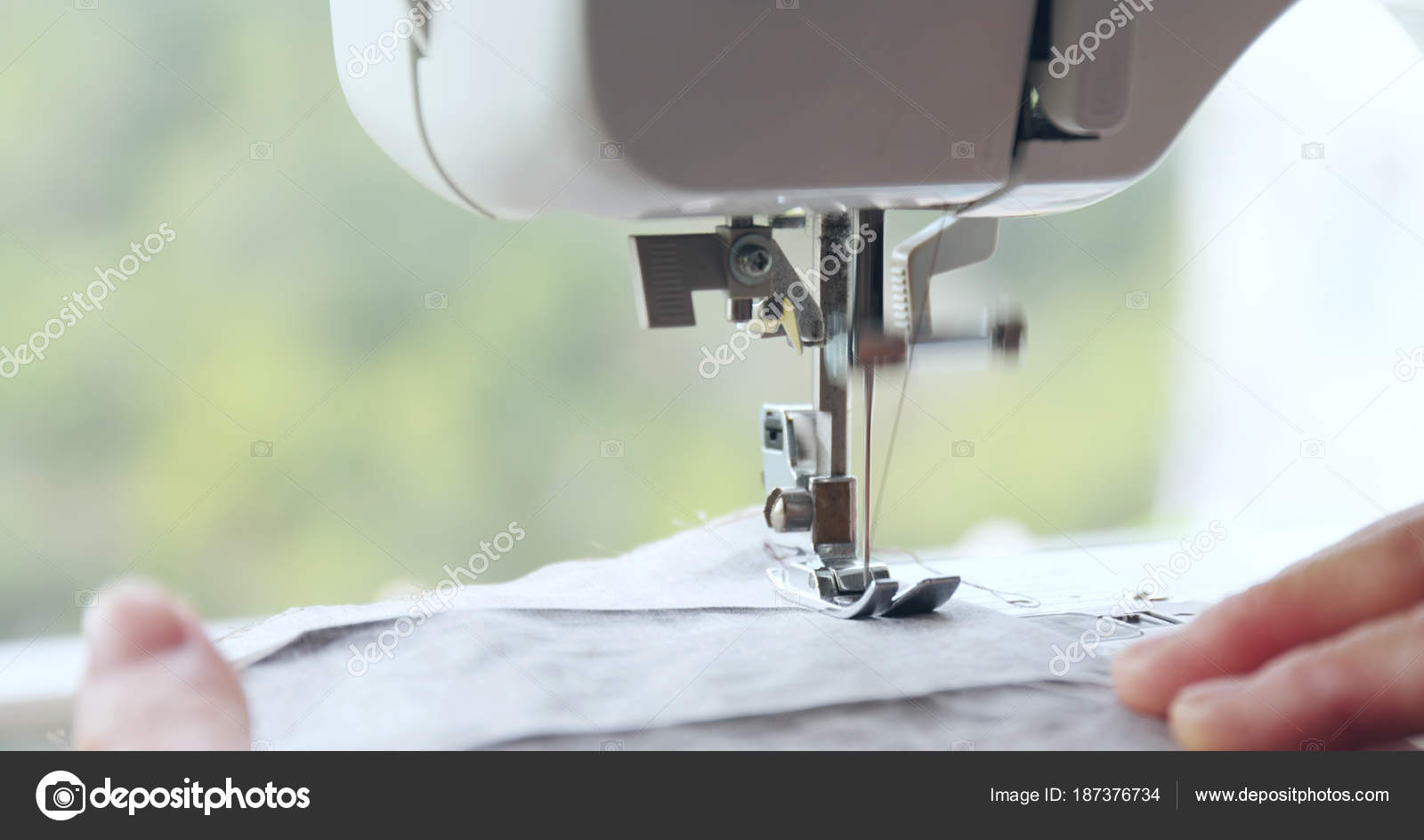 Sewing Machine Action Close Stock Photo by ©leungchopan 187376734