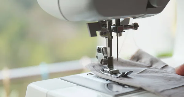 Sewing Machine Action Close Stock Photo by ©leungchopan 187376734