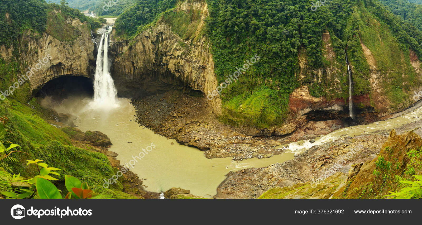 Vista Panorámica Única Cascada San Rafael Ecuador — Foto de stock ...