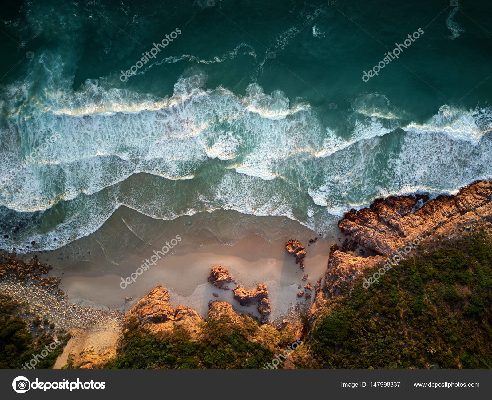 Ocean waves breaking on coastline — Stock Photo © Daxiao_Productions ...