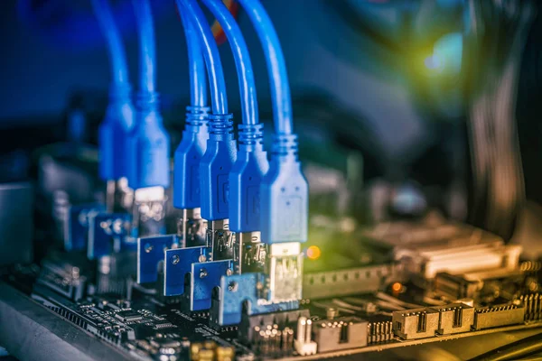 Crypto mining rig Stock Photos, Royalty Free Crypto mining rig Images ...