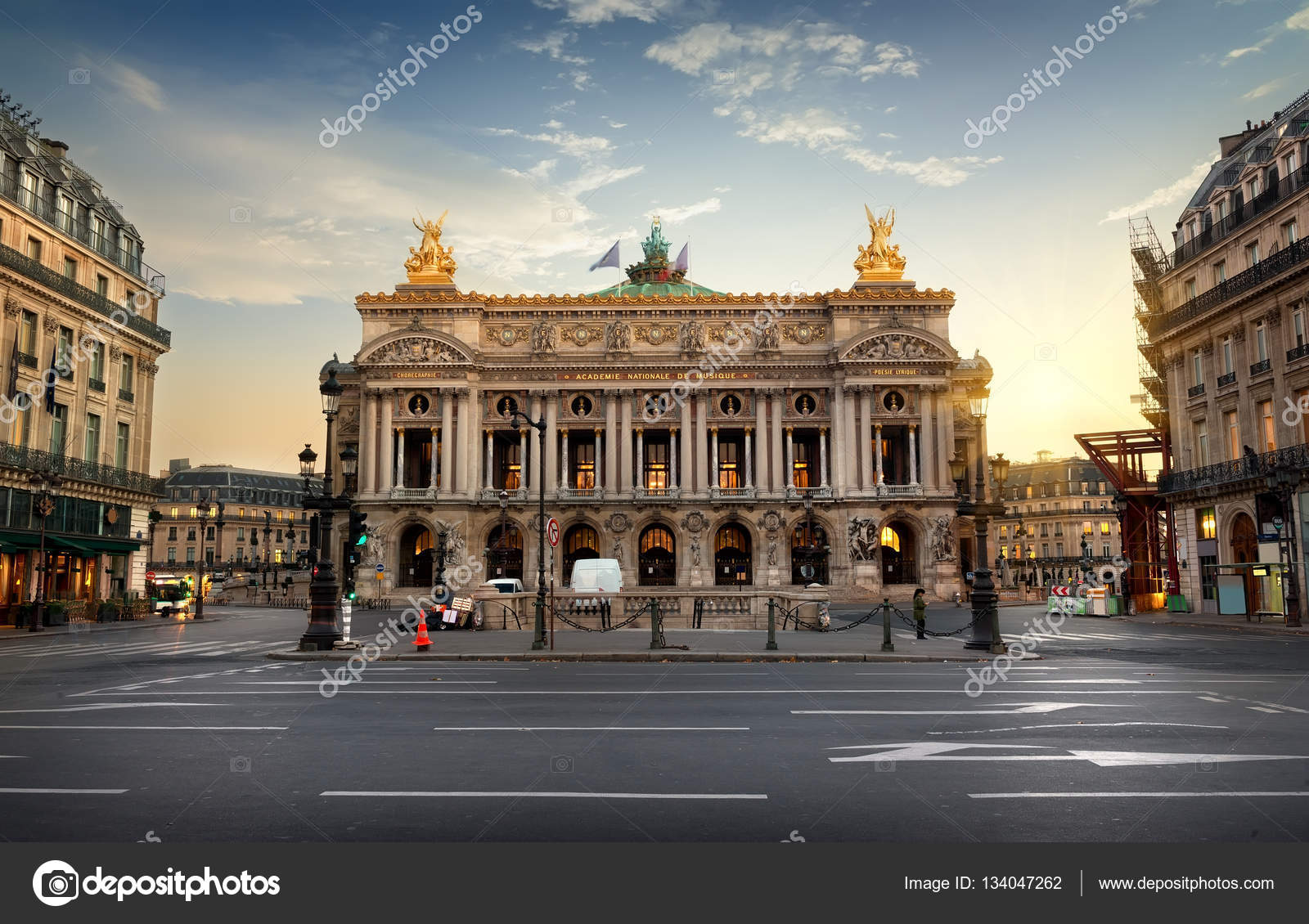 Ópera Nacional de Paris — Fotografias de Stock © Givaga #134047262