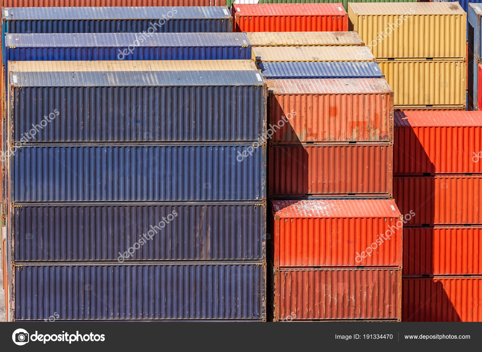 Cargo freight containers Stock Photo by ©pierivb 191334470