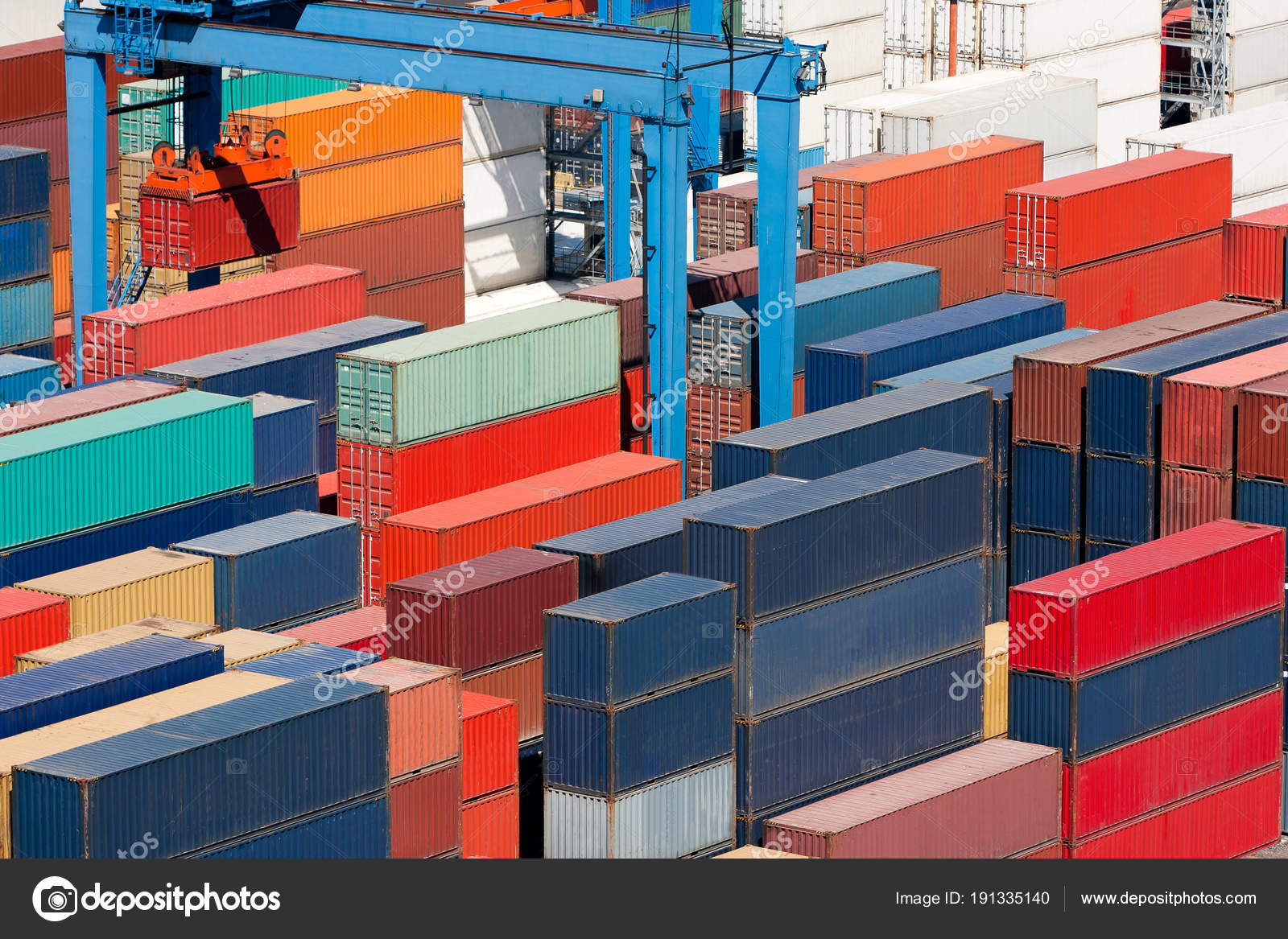 Cargo freight containers Stock Photo by ©pierivb 191335140