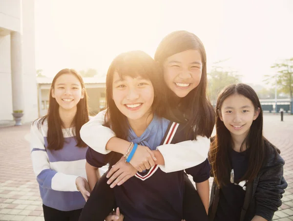 Fotos De Niñas Secundaria Imagens De Niñas Secundaria Sem Royalties