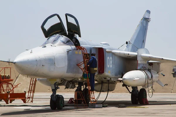 Fighter jet maintenance Stock Photos, Royalty Free Fighter jet ...