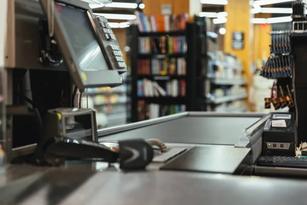 Supermarket cashier Stock Photos, Royalty Free Supermarket cashier ...
