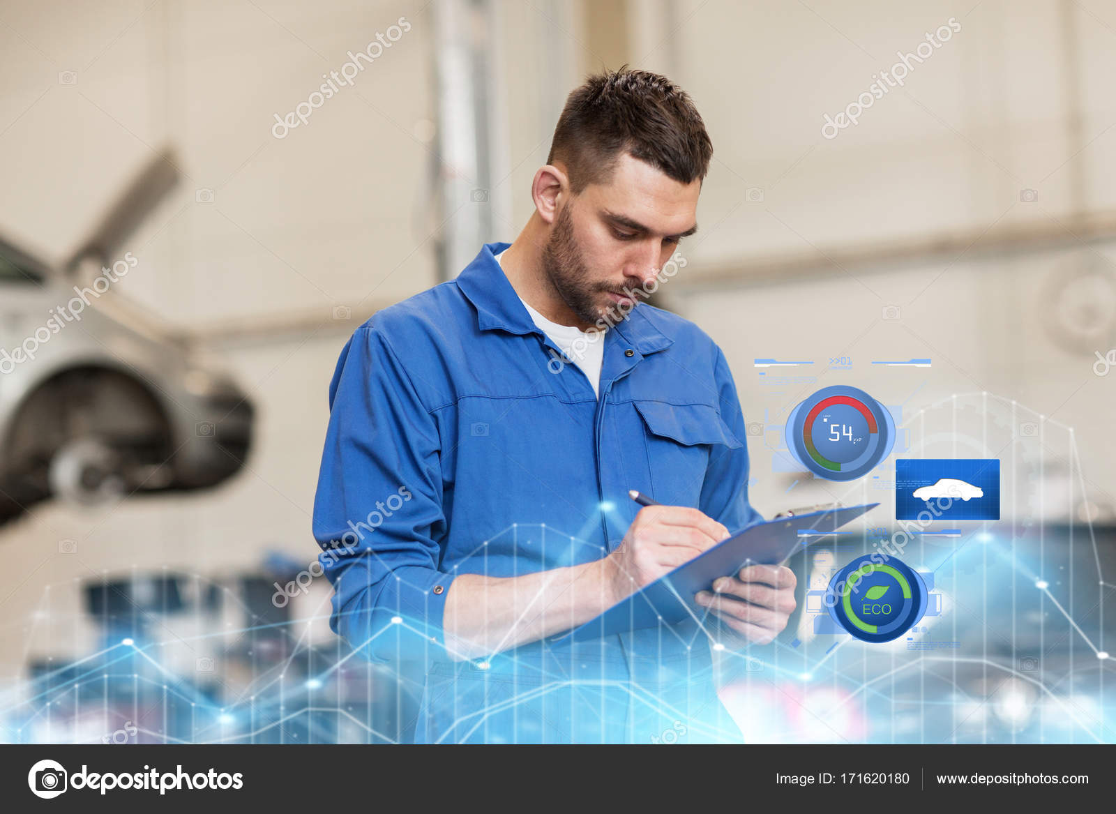 auto monteur man met Klembord op auto workshop — Stockfoto © Syda ...