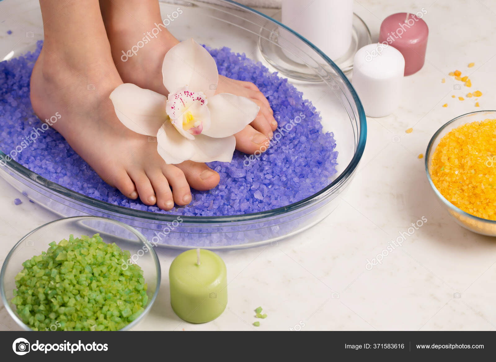 Small Female Legs Salt Bath Energetic Cleaning Legs Reiki Stream Stock ...