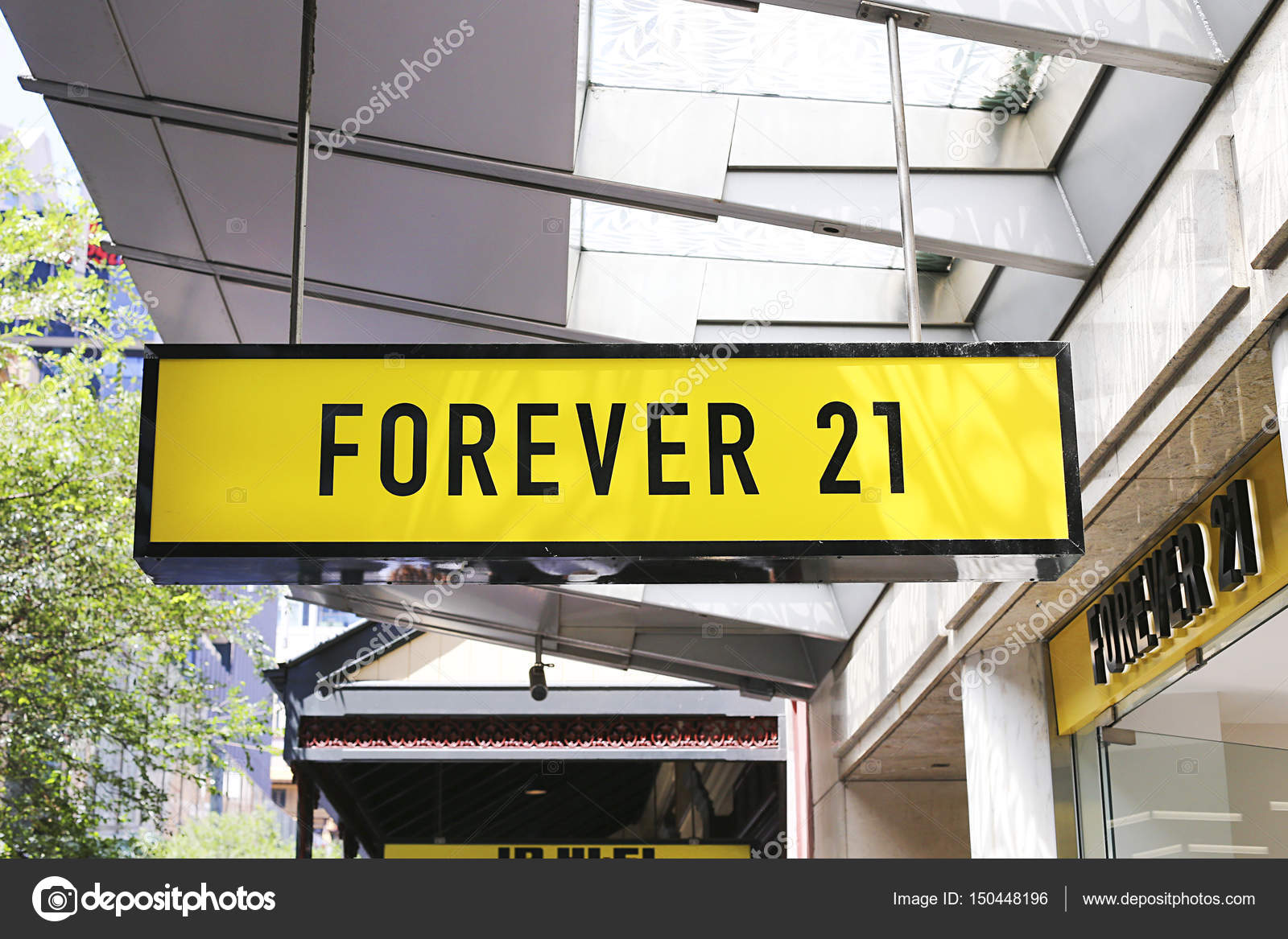 Forever 21 Sign