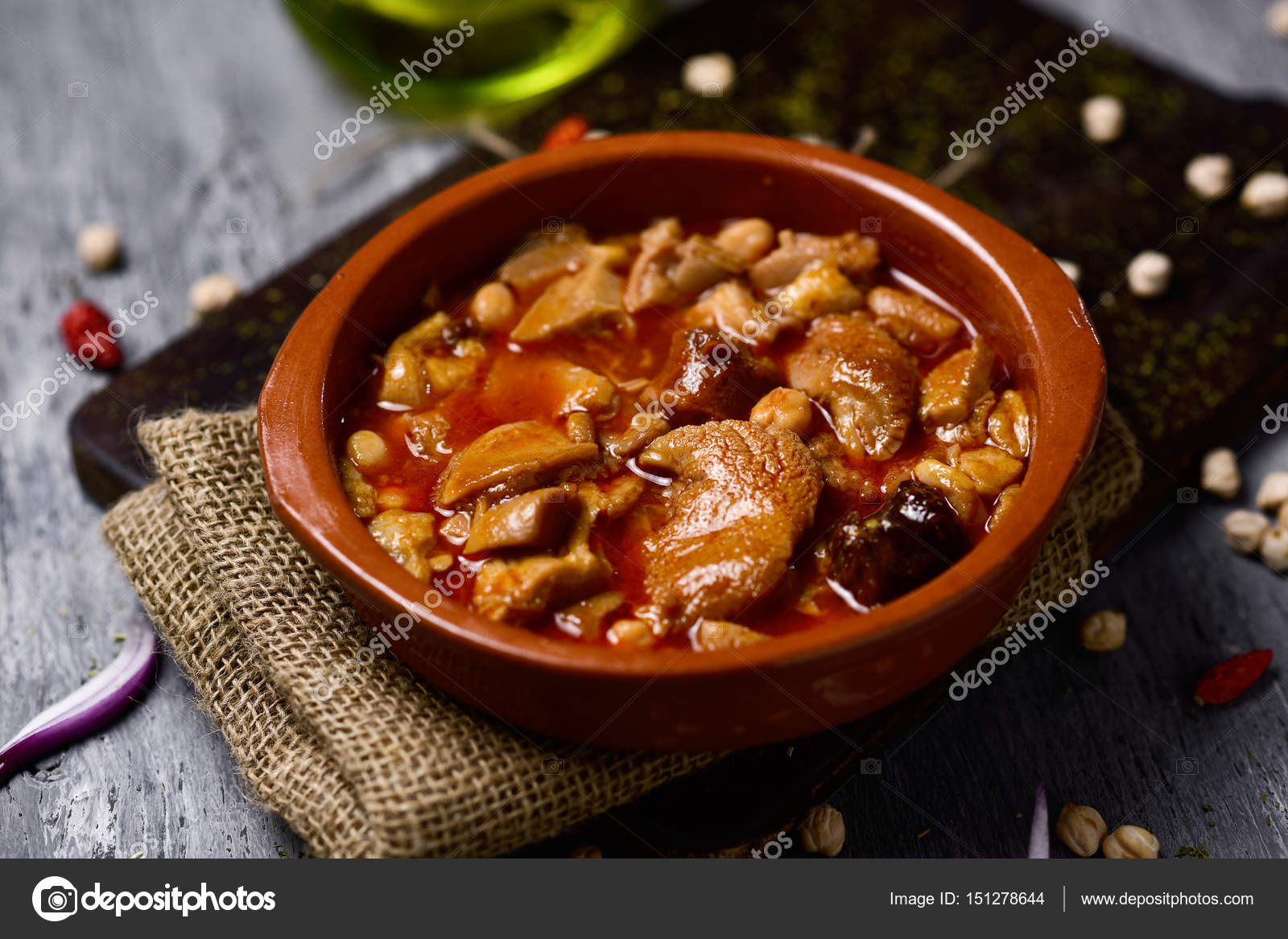 Spanish callos, a typical stew with beef tripe — Stock Photo © nito103 ...