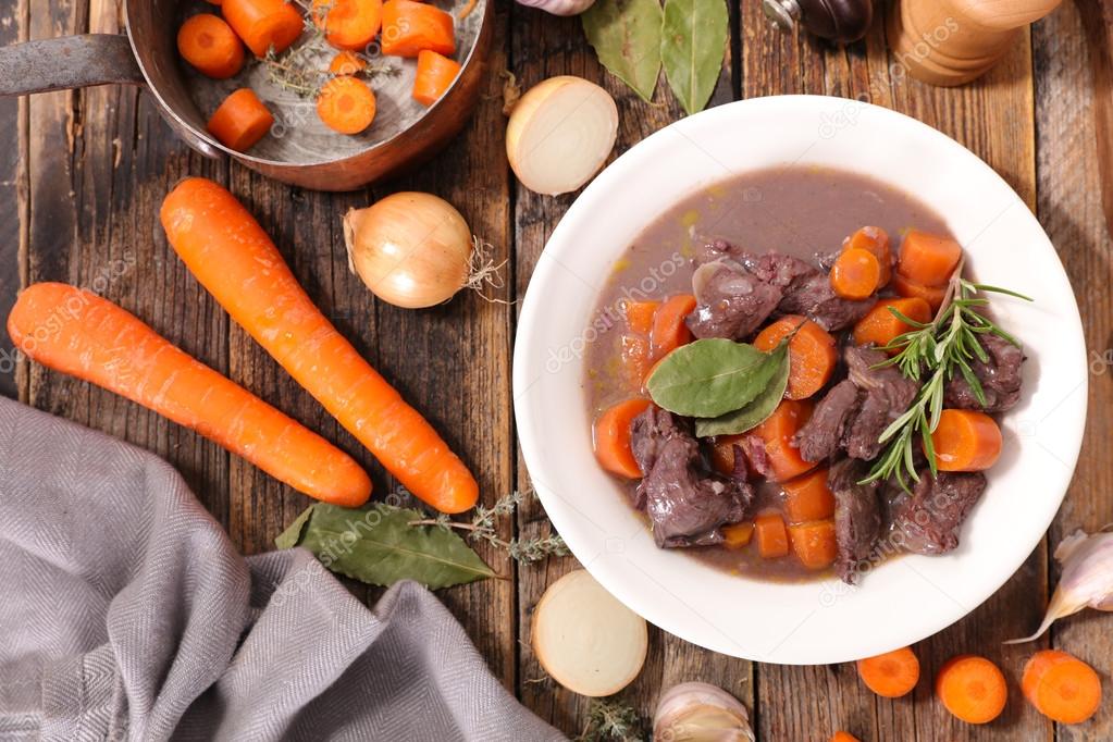 Beef stew with carrot — Stock Photo © studioM #126449380