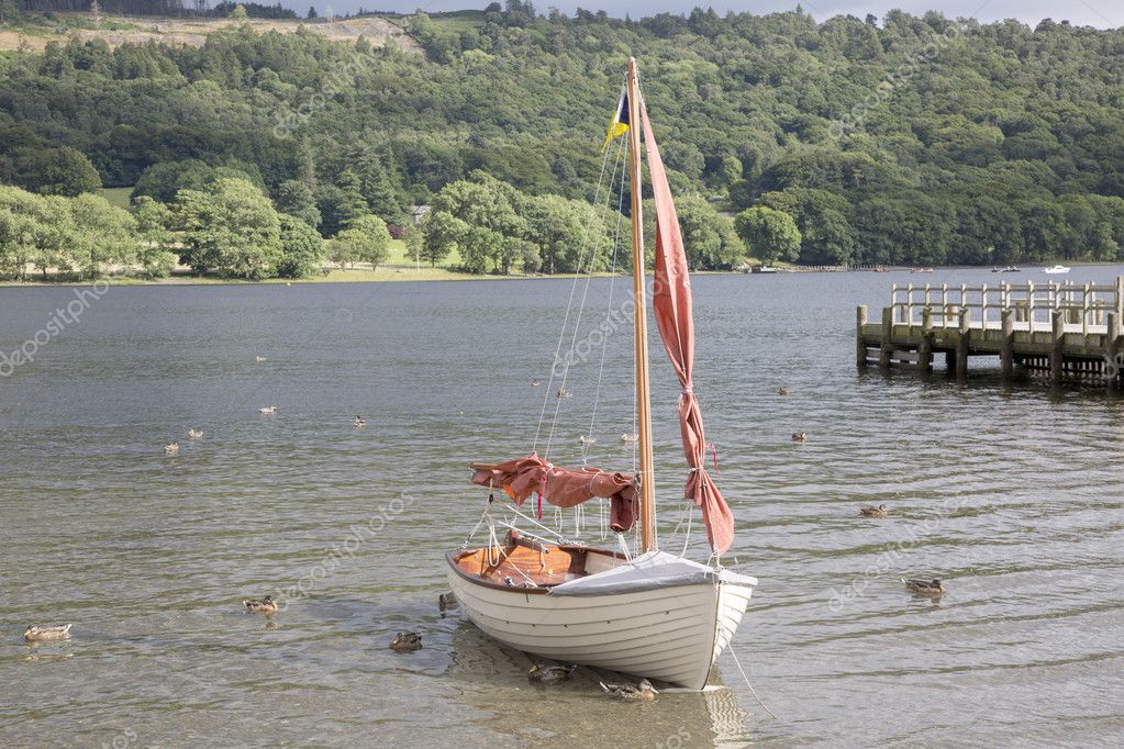 Sailing Boat, Coniston Water, Lake District — Stock Photo © kevers ...