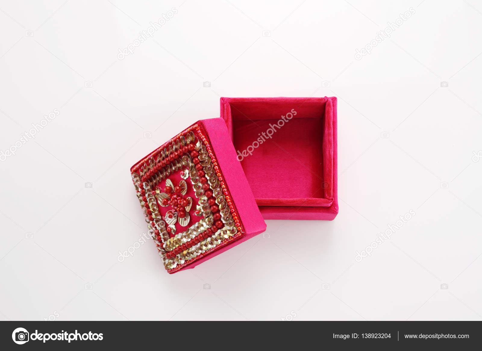 Opened gift box Stock Photo by ©eskaylim 138923204